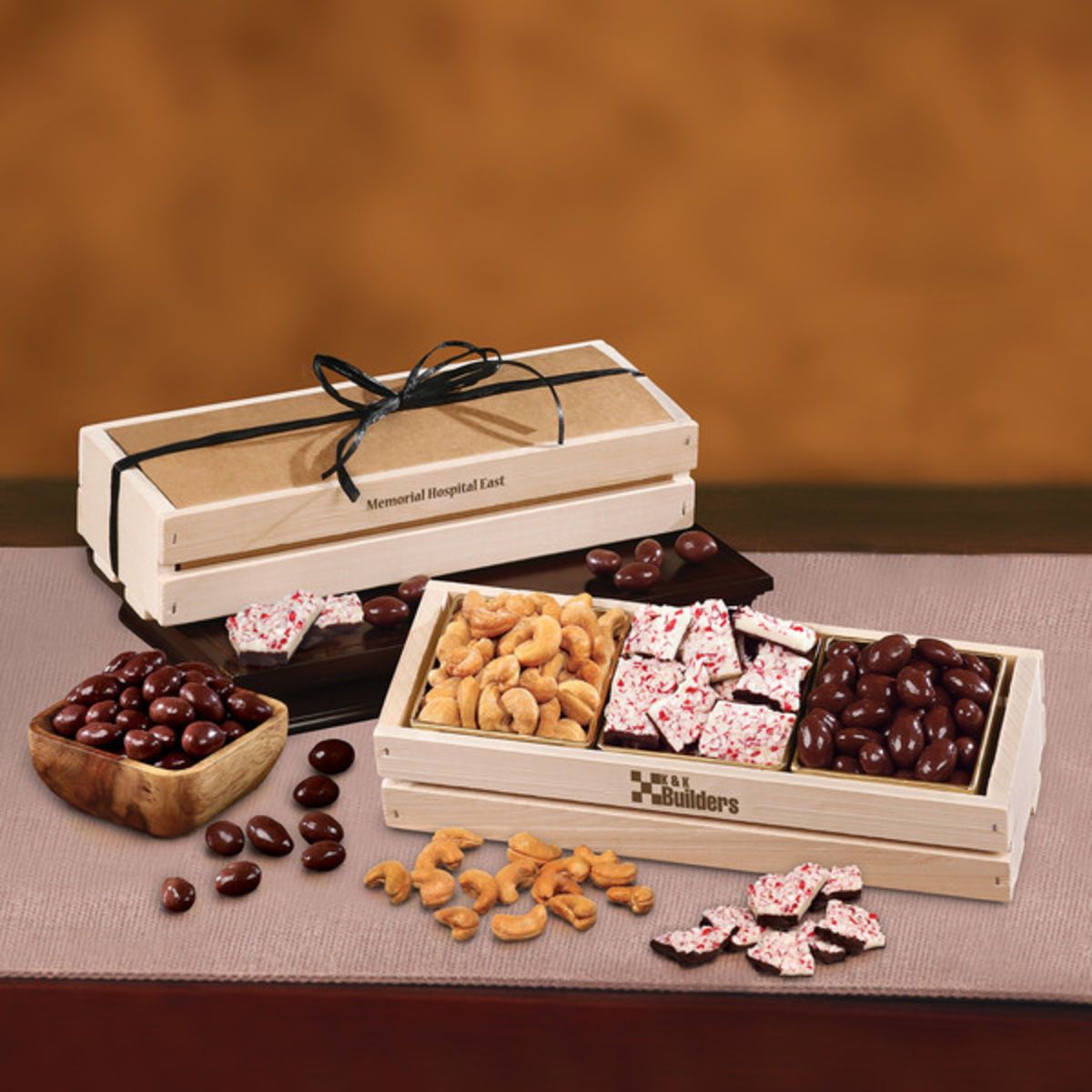 Sweet & crunchy assortment in wooden crate | Order Swag